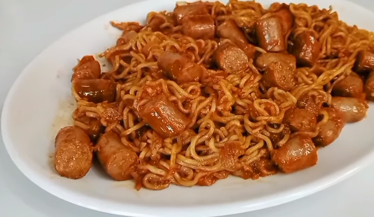 Indomie Chicken Franks Indomie Vegetables With Sausage - Health Benefited